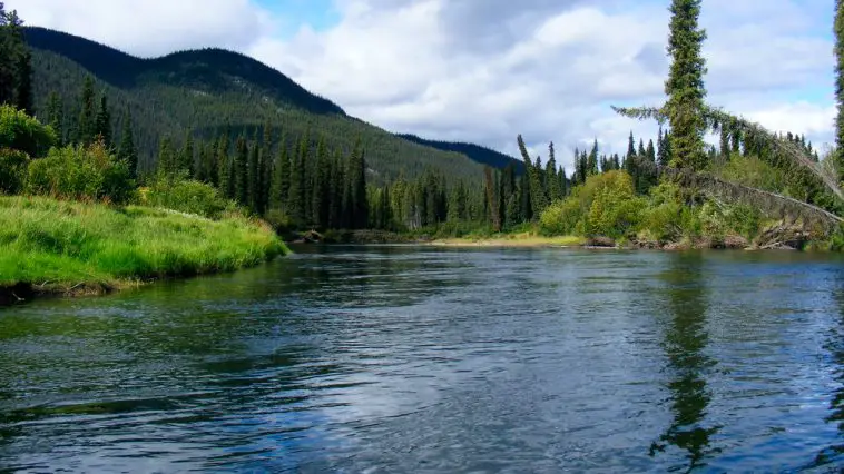 Top 10 Places to Fish in Canada – Pop Listicle