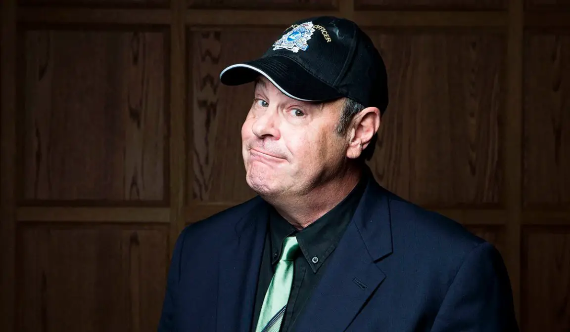 10 Famous People With Autism – Pop Listicle