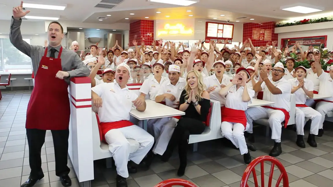 8 Delicious & Interesting Facts About In-N-Out Burger • Pop Listicle